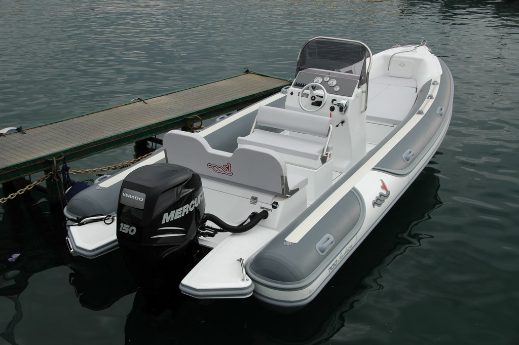 MV MARINE Motonautica Vesuviana : ΦΟΥΣΚΩΤΟ MVMARINE 700 TOURING